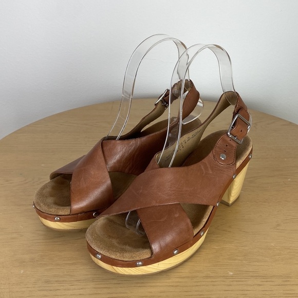 Clarks | Shoes | Clarks Artisan Womens 6 High Heel Buckle Sling Back ...